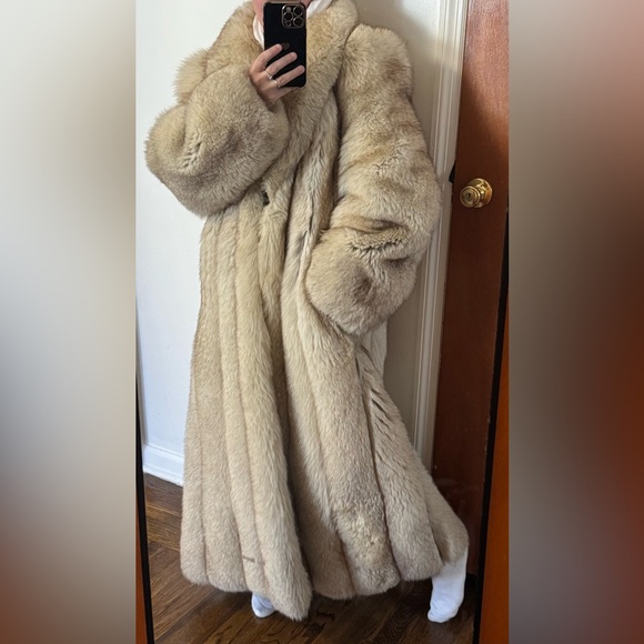 Saga Furs | Jackets & Coats | Luxurious Saga Furs Blue Fox Fur Coat ...